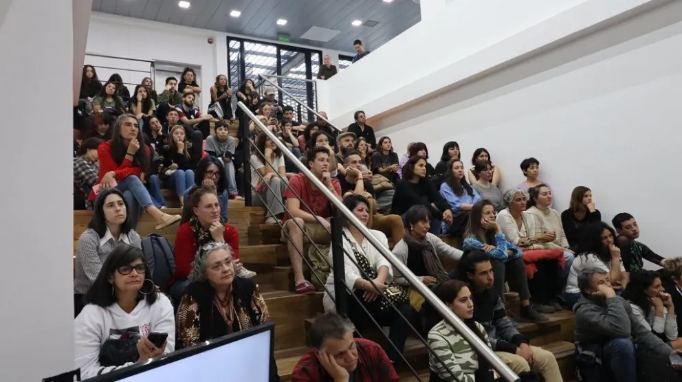 Ya está abierta una muestra de Bienalsur que tiene como sede a la UNLC ...